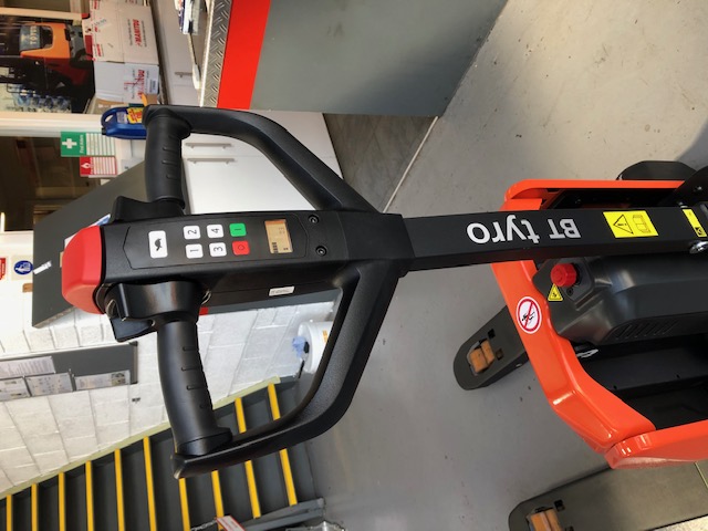 Tyro New powered pallet | MSM/DRH Limited : Forklift Trucks and ...